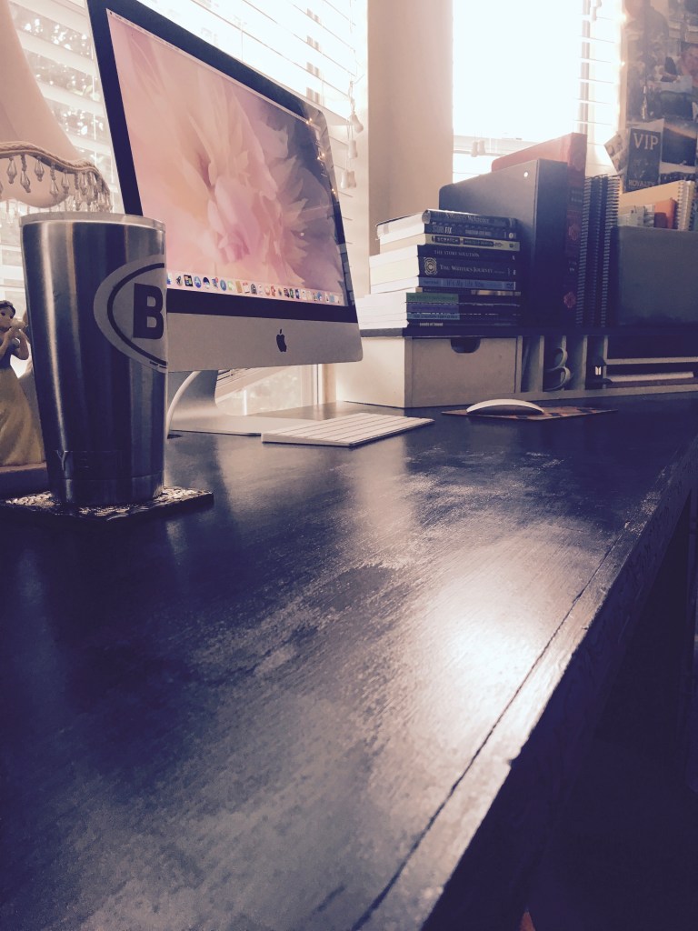 7 essentials for a writer’s workstation – Tauri Cox